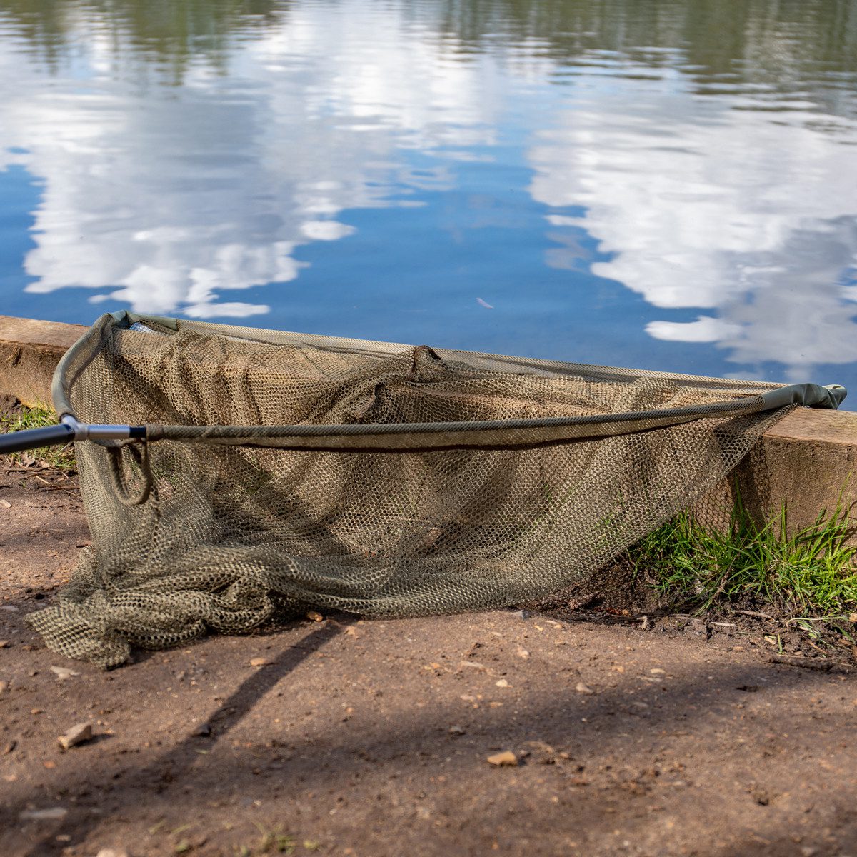 1p Wednesday – Trakker Sanctuary T3 Landing Net – Carp Fishing Draws